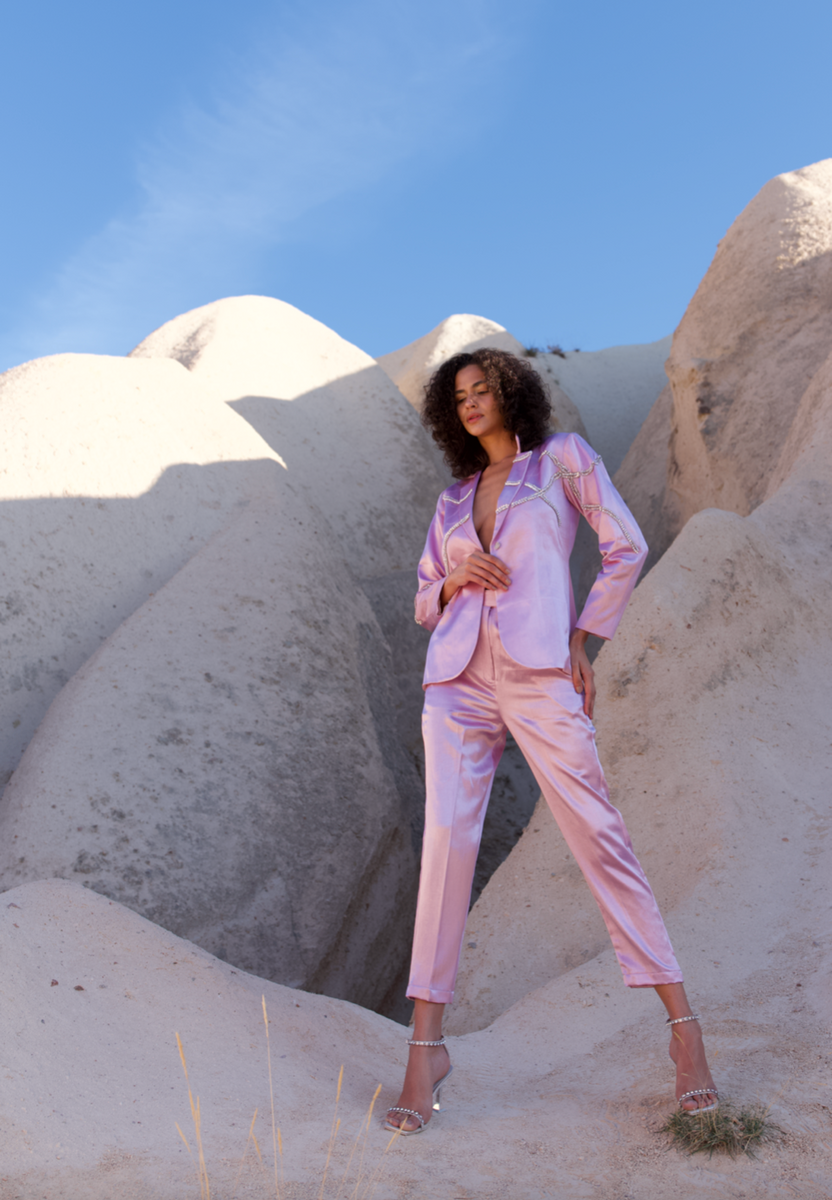 ZEUS – TWINKLE HANSPAL