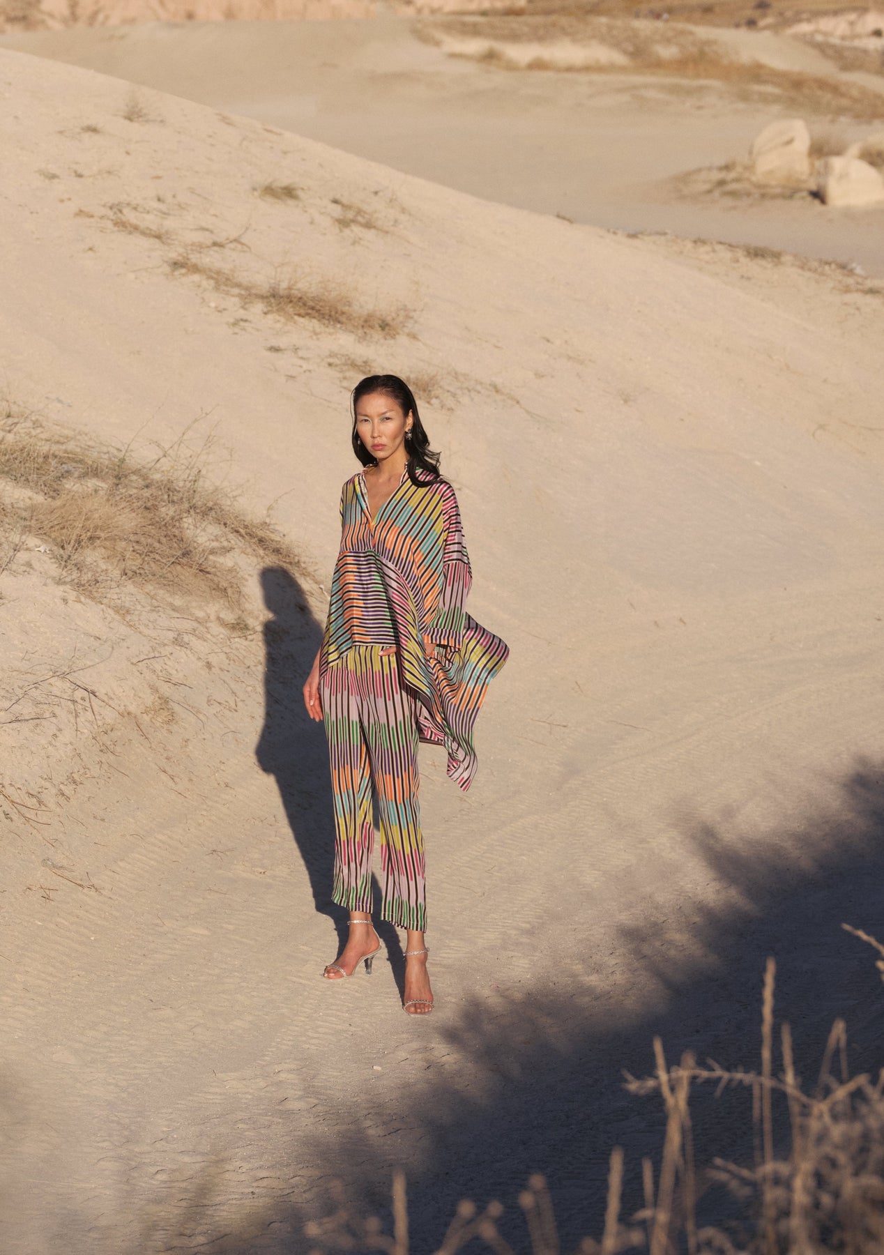 P A R A D I S O – TWINKLE HANSPAL